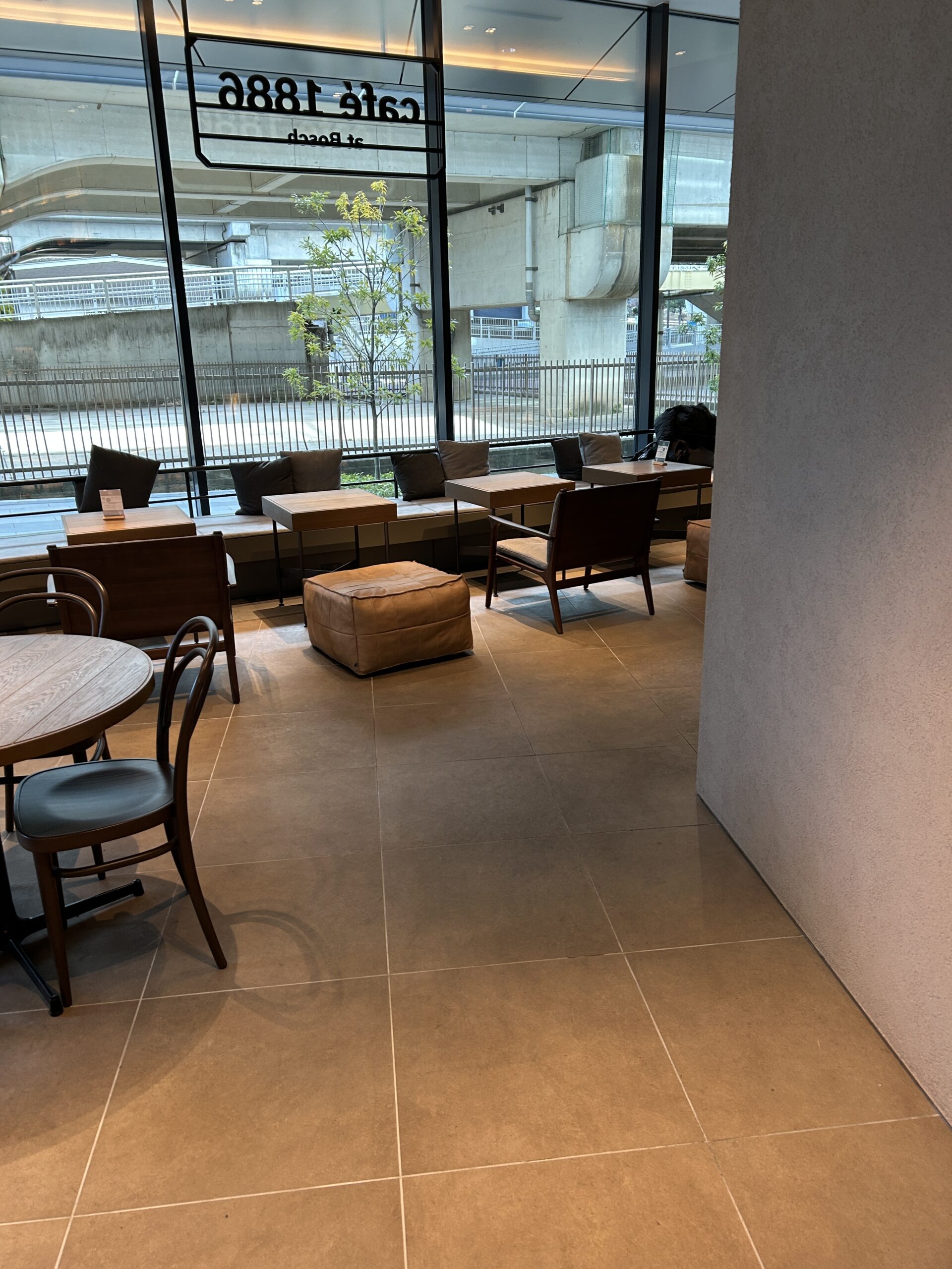 café 1886 at Bosch 居心地抜群のお洒落カフェでモーニング | オッサンのぼっちカフェツアーズ